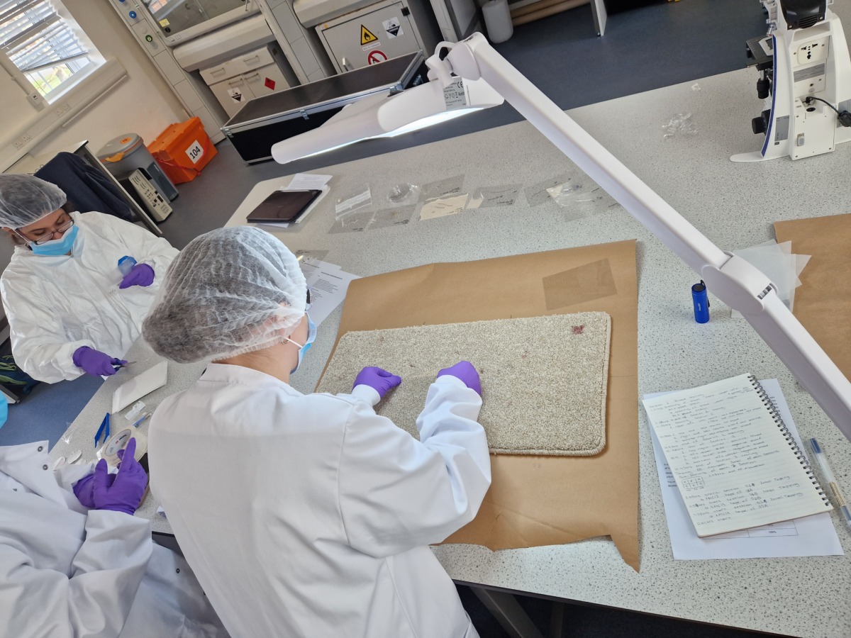 Using trace evidence to close the missing links at a crime scene